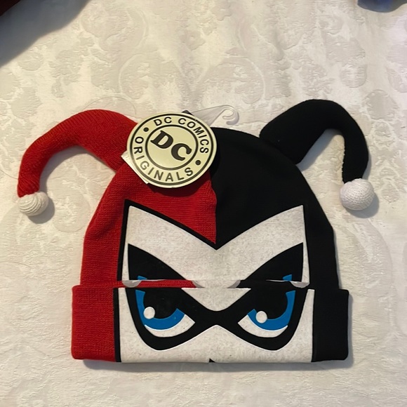 DC Comics | Other | Harley Quinn Beanie | Poshmark